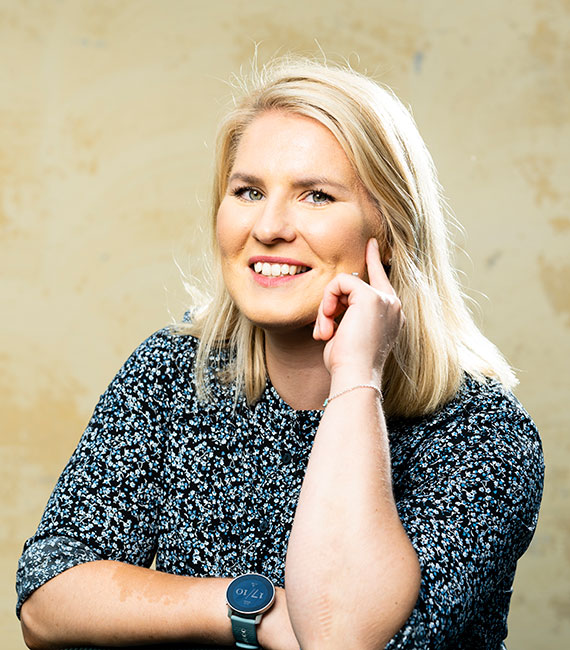 Liity alumniyhteisöön